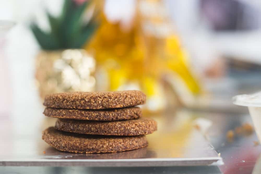 Keto Gingerbread Cookies - The Hungry Elephant