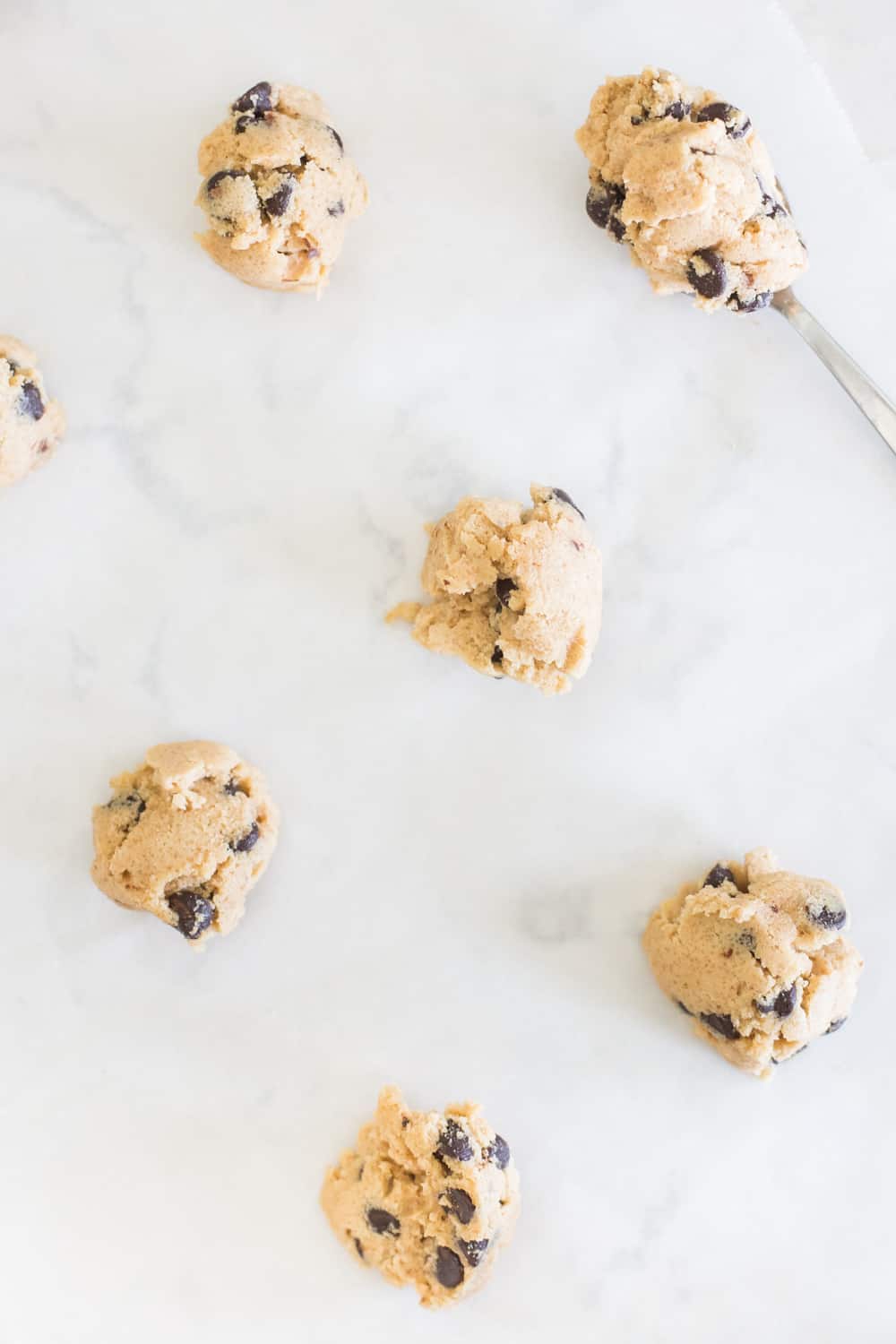 Keto Chocolate Peanut Butter Fat Bombs - The Hungry Elephant